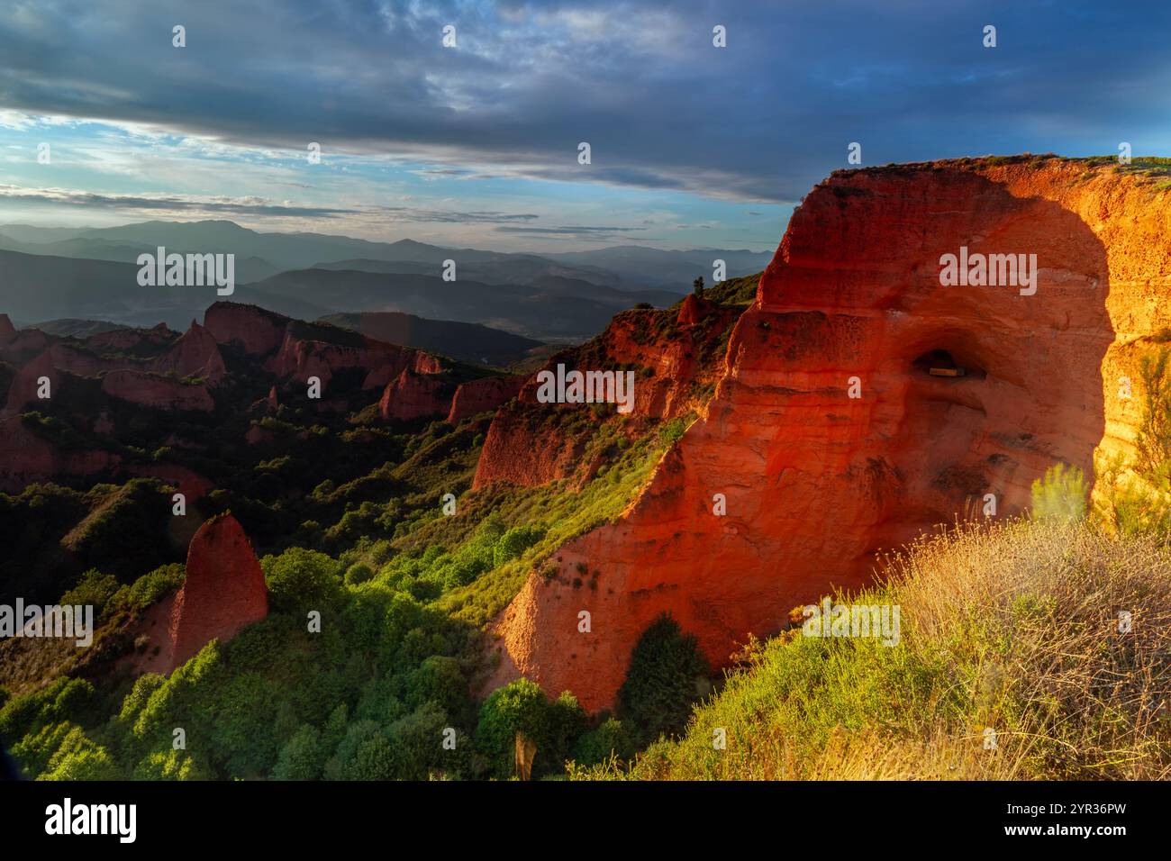 Las medulas leon province hi-res stock photography and images - Alamy