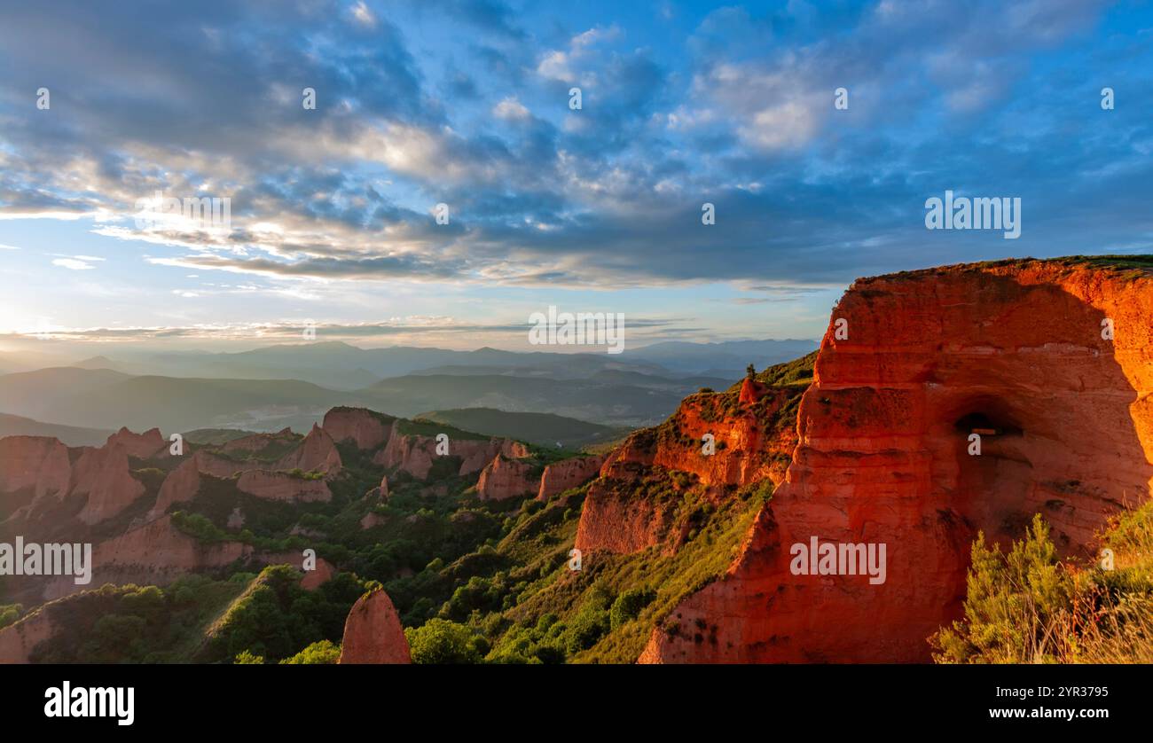 Las medulas leon province hi-res stock photography and images - Alamy