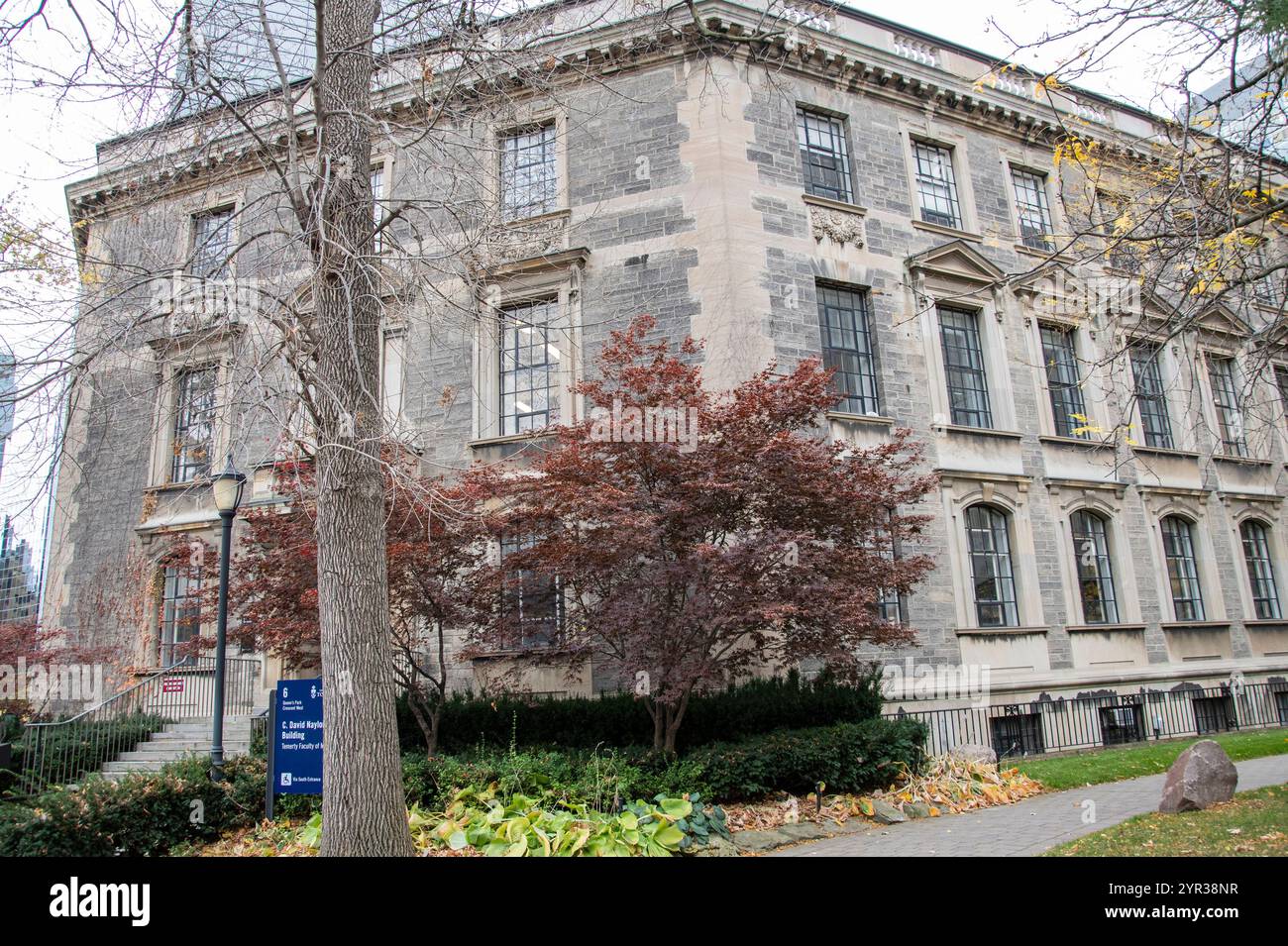 University of toronto faculty of medicine hi-res stock photography and ...