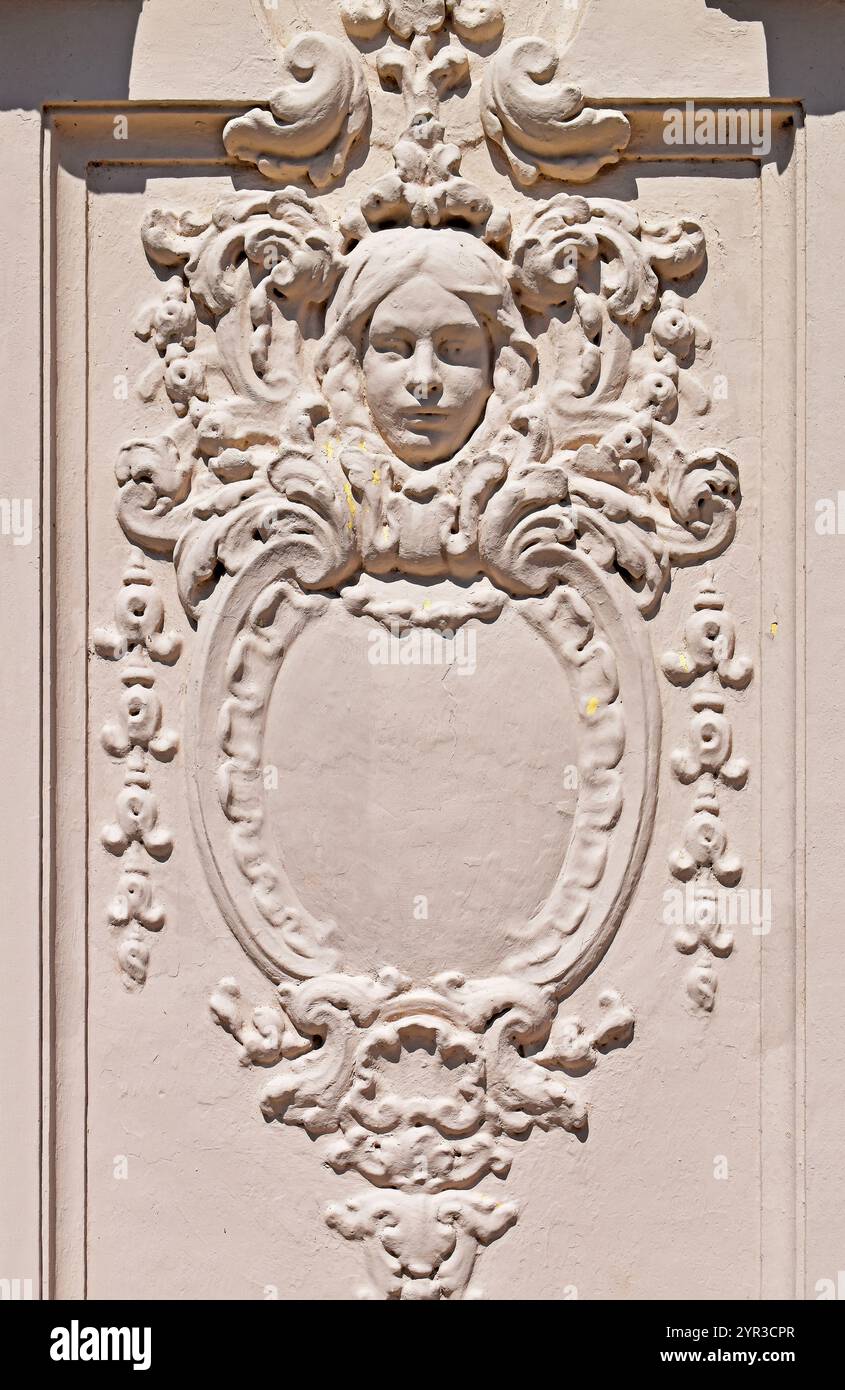 Sculpted relief on facade hi-res stock photography and images - Alamy