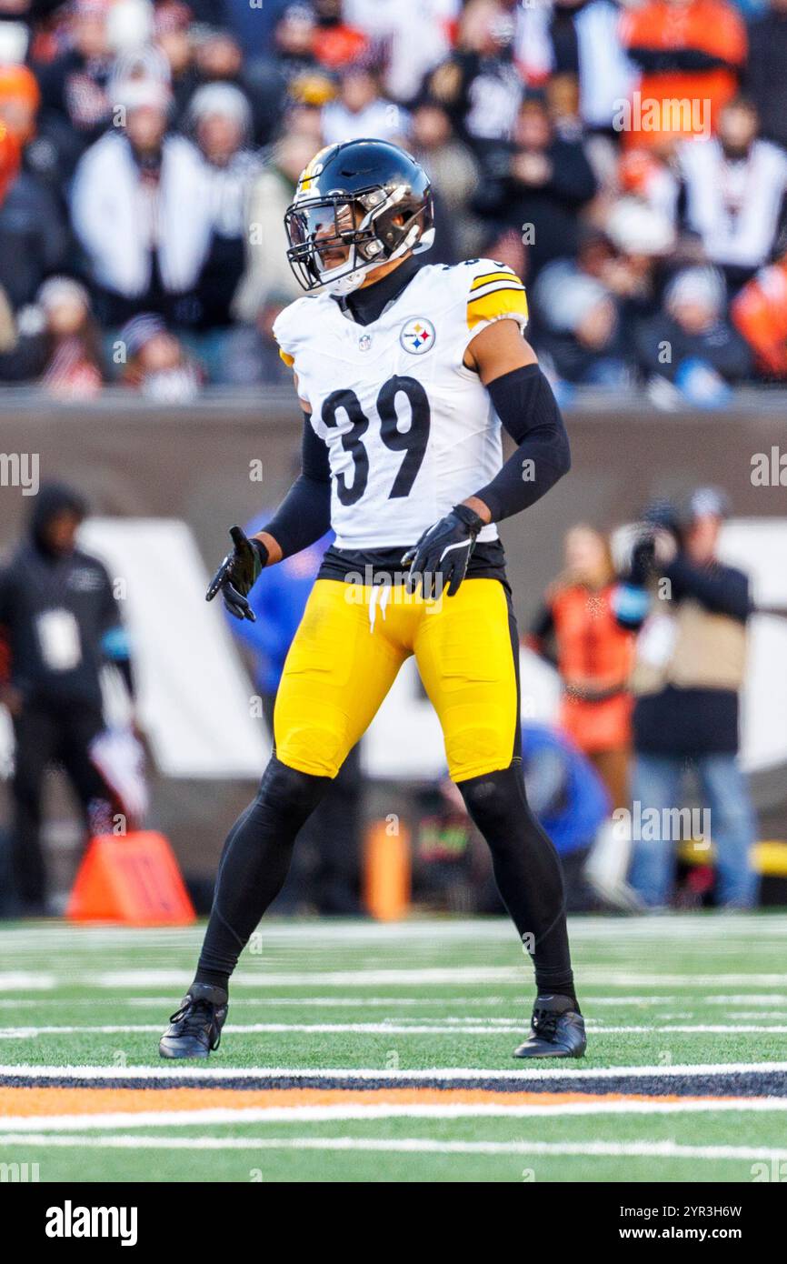 Cincinnati, Ohio, USA. 01st Dec, 2024. Pittsburgh Steelers safety ...