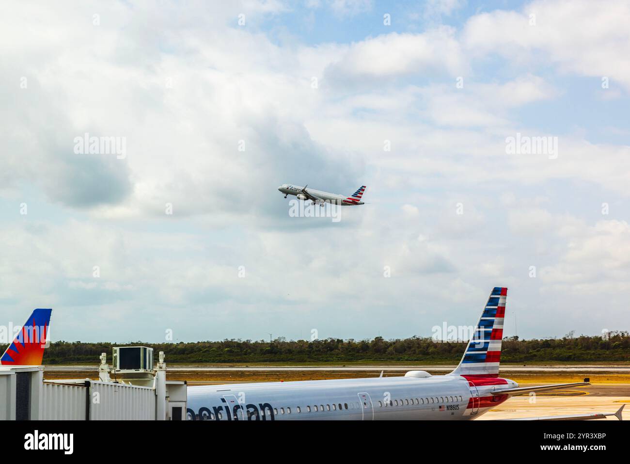Jet aircraft taking off captured hi-res stock photography and images ...