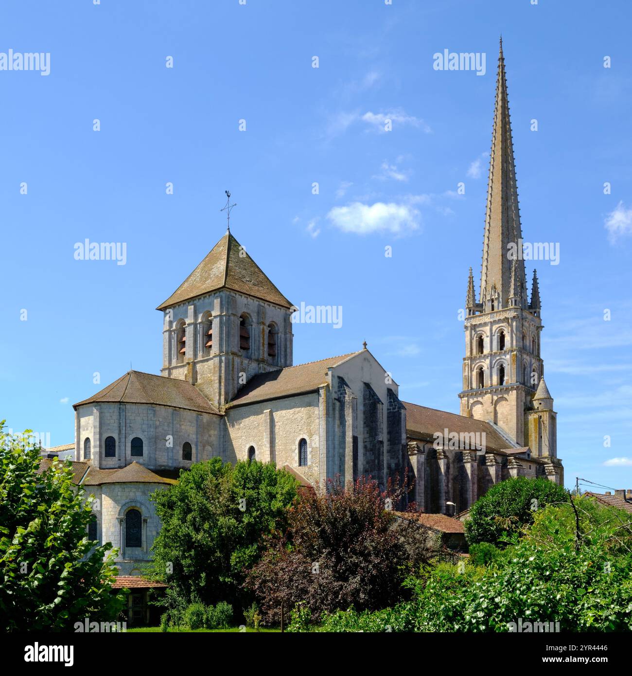 Saint savin village hi-res stock photography and images - Alamy