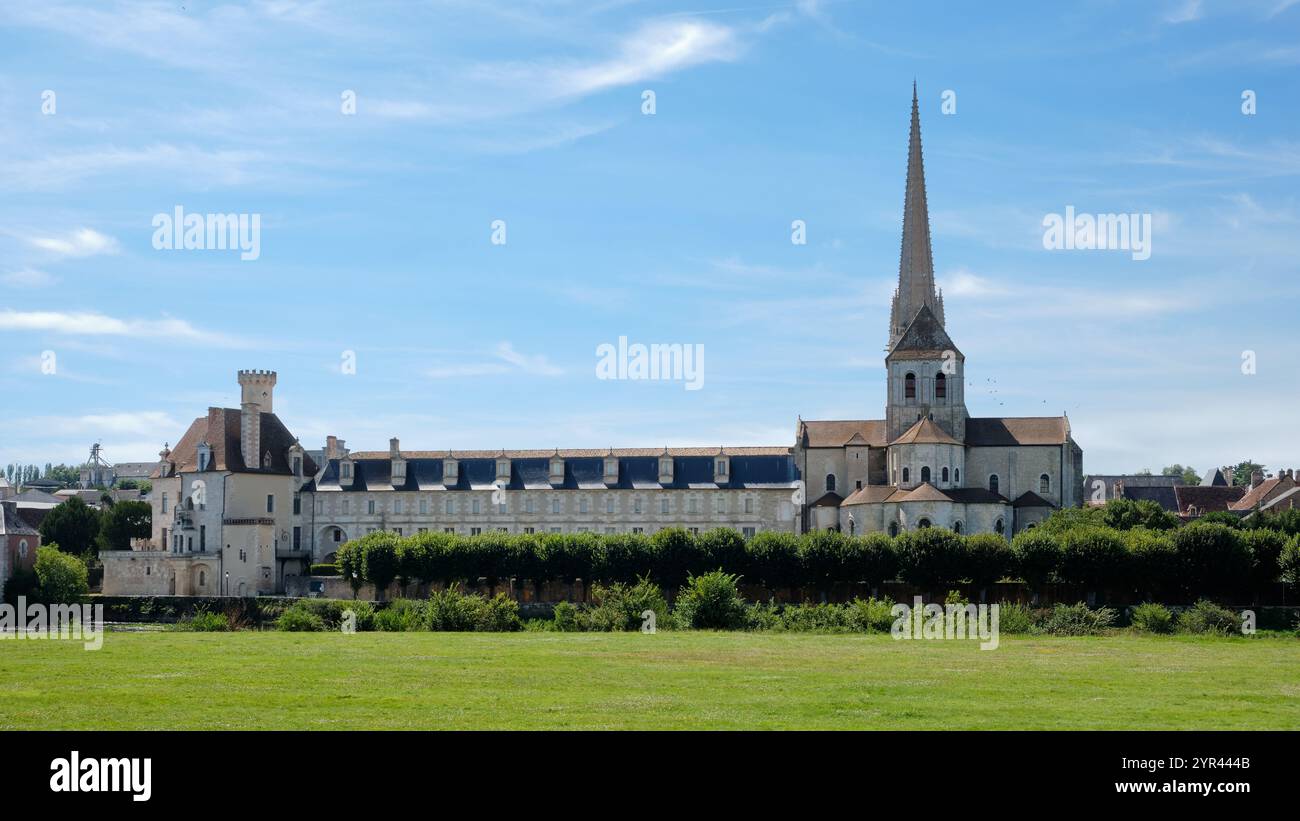 Saint savin village hi-res stock photography and images - Alamy