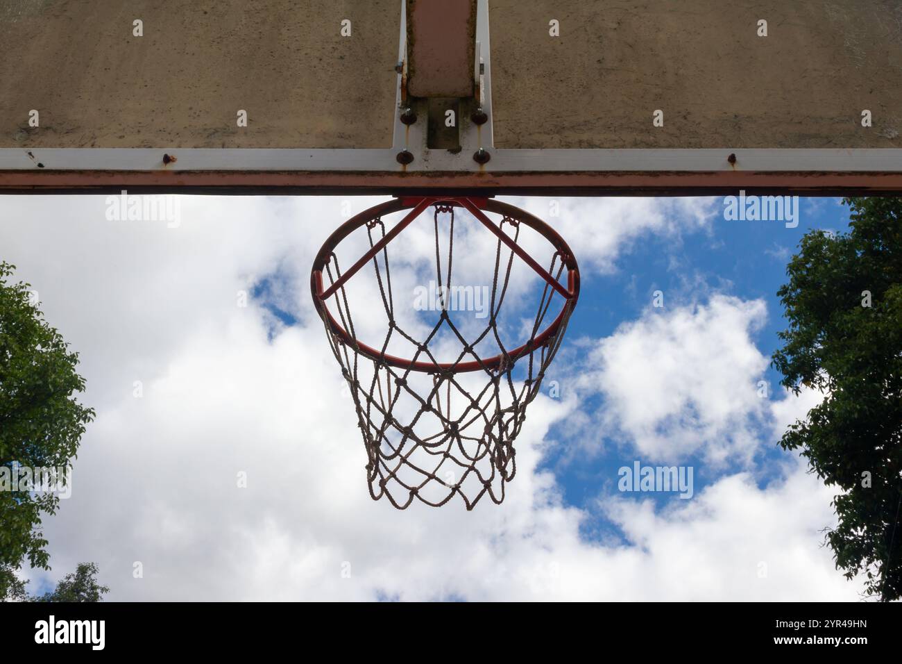 Under the basketball hoop hi-res stock photography and images - Alamy