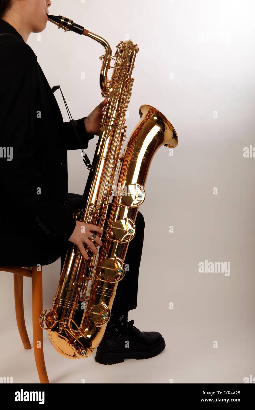 Saxophone position hi-res stock photography and images - Alamy