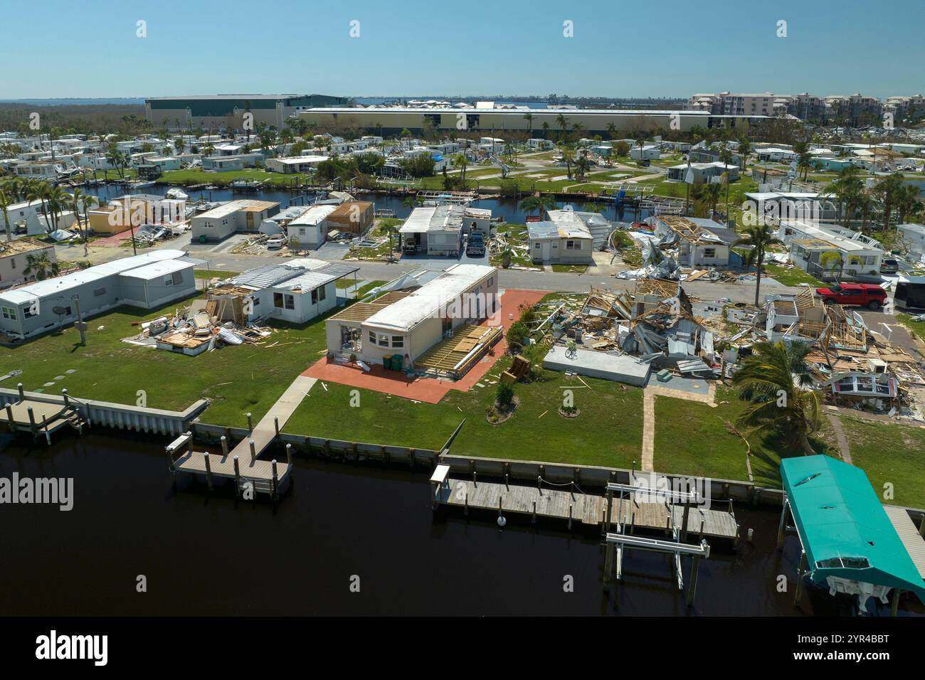Aftermath destruction natural disaster wreckage hi-res stock ...
