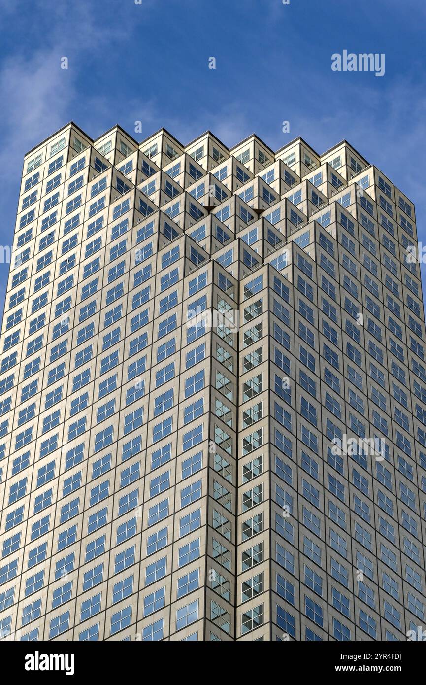 Modern architecture in downtown miami hi-res stock photography and ...