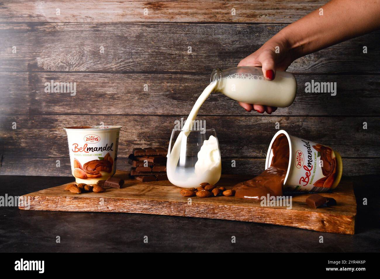 Zentis logo hi-res stock photography and images - Alamy