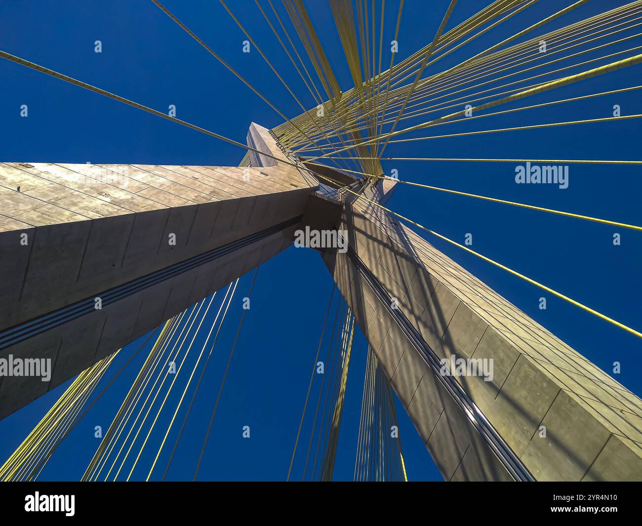 Cable stayed system hi-res stock photography and images - Alamy
