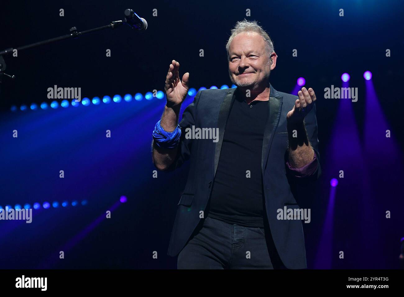 Cutting crew band hi-res stock photography and images - Alamy