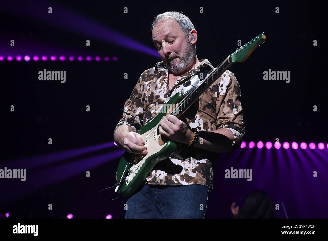 Cutting crew band hi-res stock photography and images - Alamy