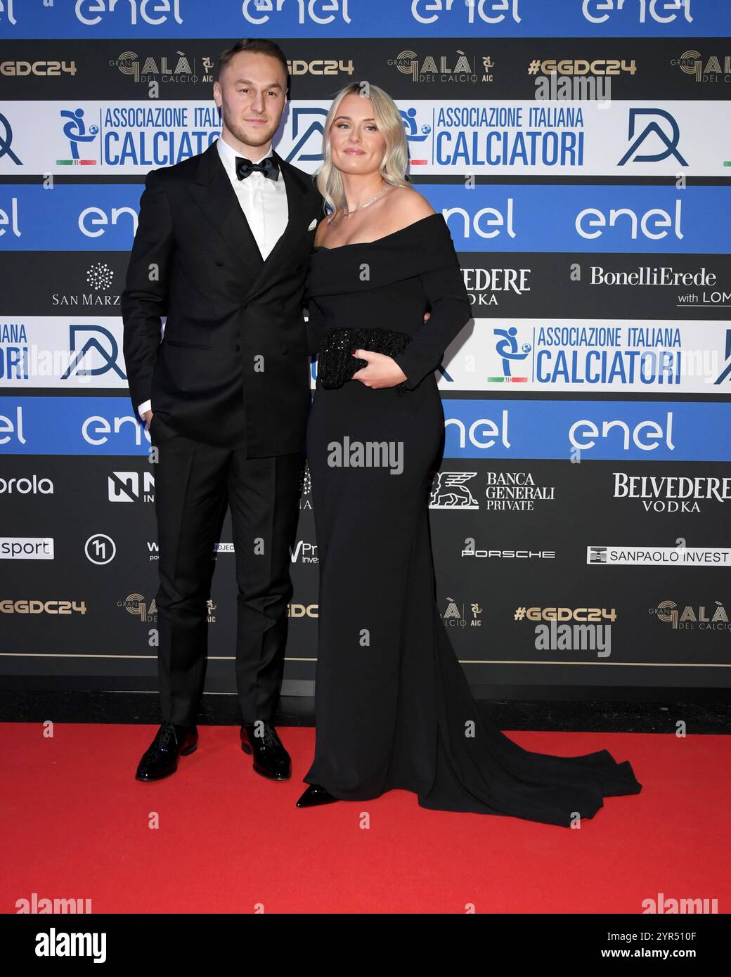 Milano, Red Carpet “Galà del calcio AIC” 2024 - Teun Koopmeiners con la ...