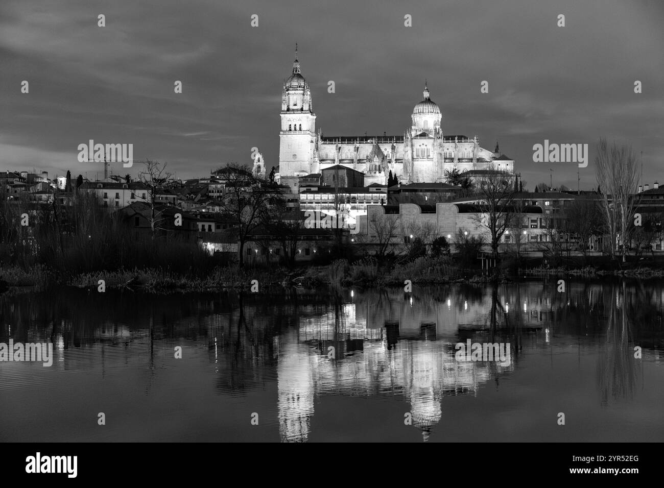Cathedral old ancient old new architecture Black and White Stock Photos ...