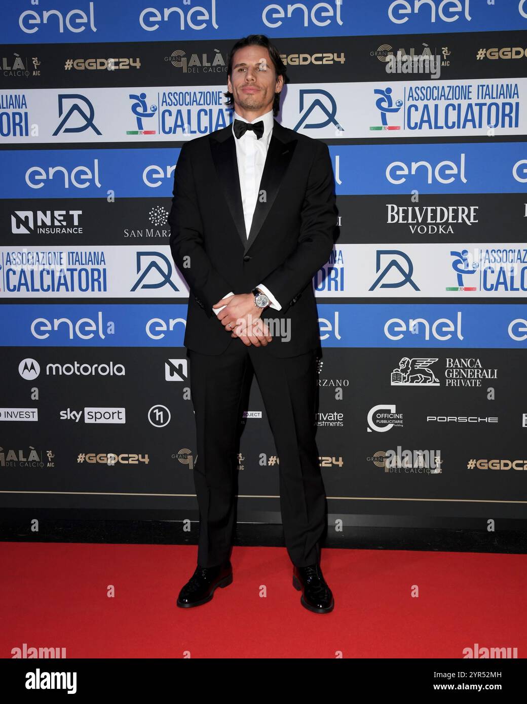 Milano, Red Carpet “Galà del calcio AIC” 2024 - Yann Sommer Stock Photo ...