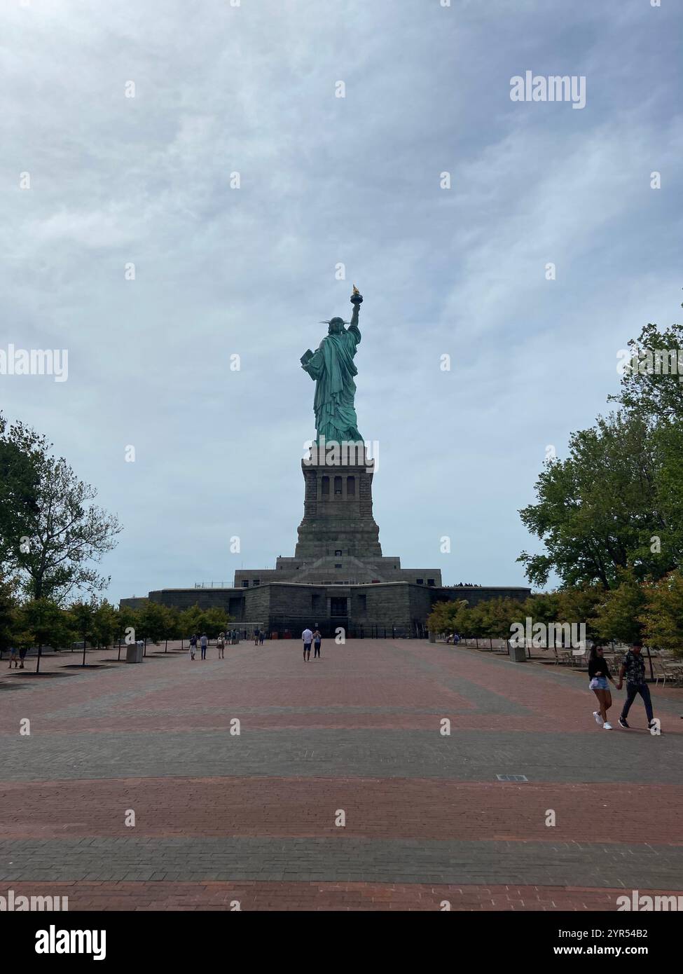 Back View of Statue of Liberty Stock Photo - Alamy