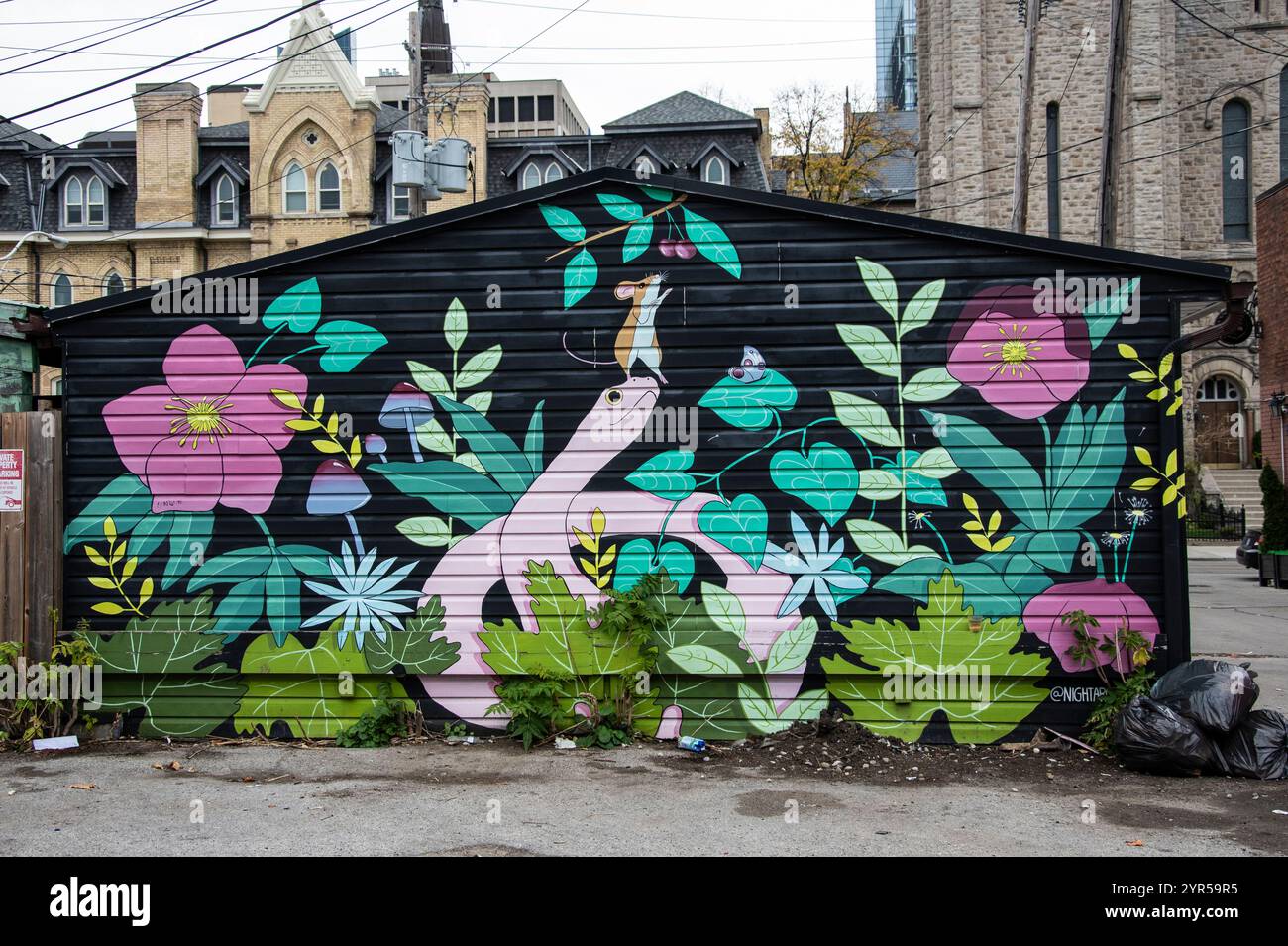 Mural mice hi-res stock photography and images - Alamy