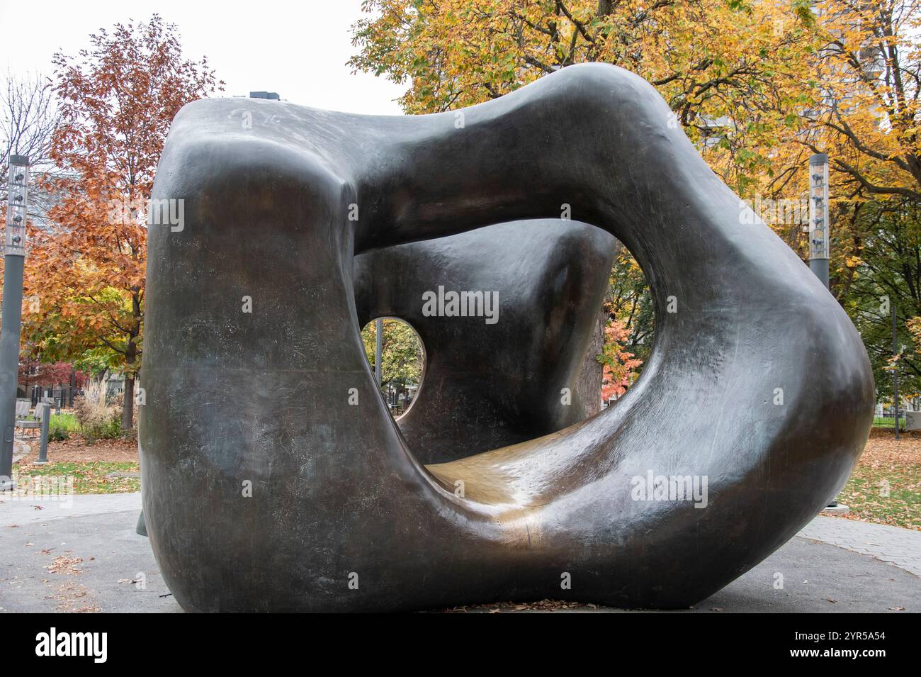 Large Two Forms bronze sculpture at Grange Park on Beverley Street in ...
