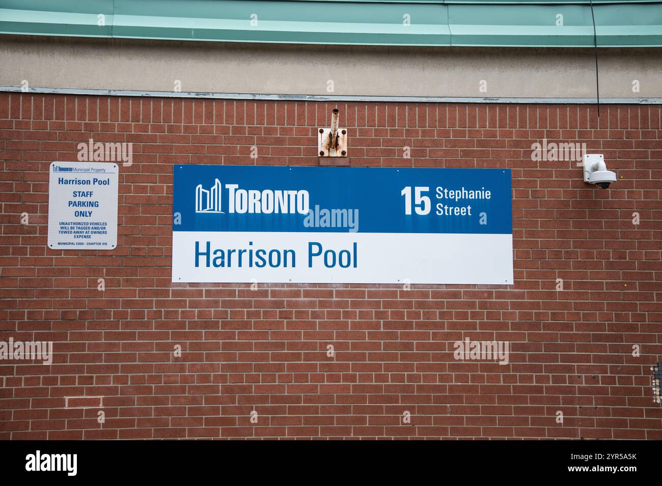Swimming pool centre hi-res stock photography and images - Alamy