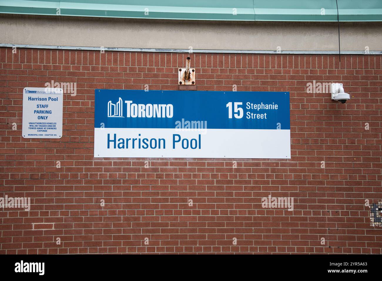 Blue swimming area signs hi-res stock photography and images - Alamy