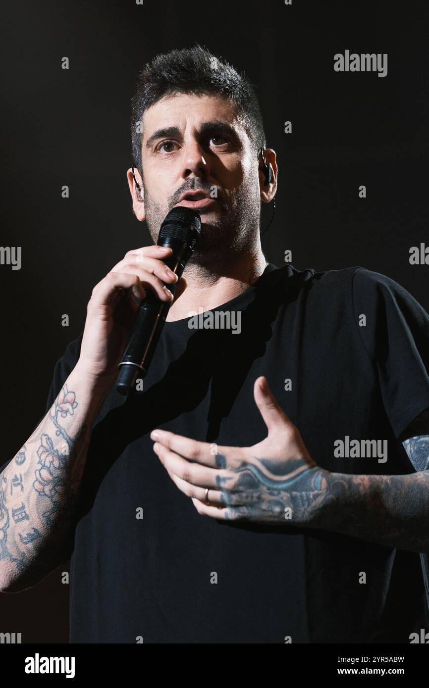 Spanish singer Ramón Melendi Espina, artistically known as Melendi ...