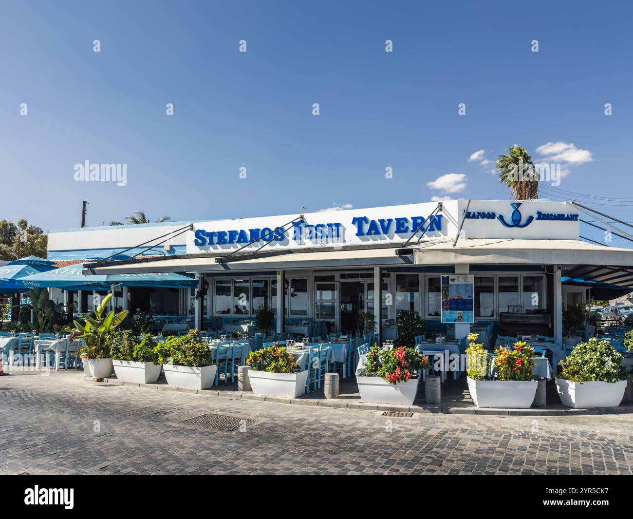 Stefanos Fish Tavern Exterior Stock Photo - Alamy