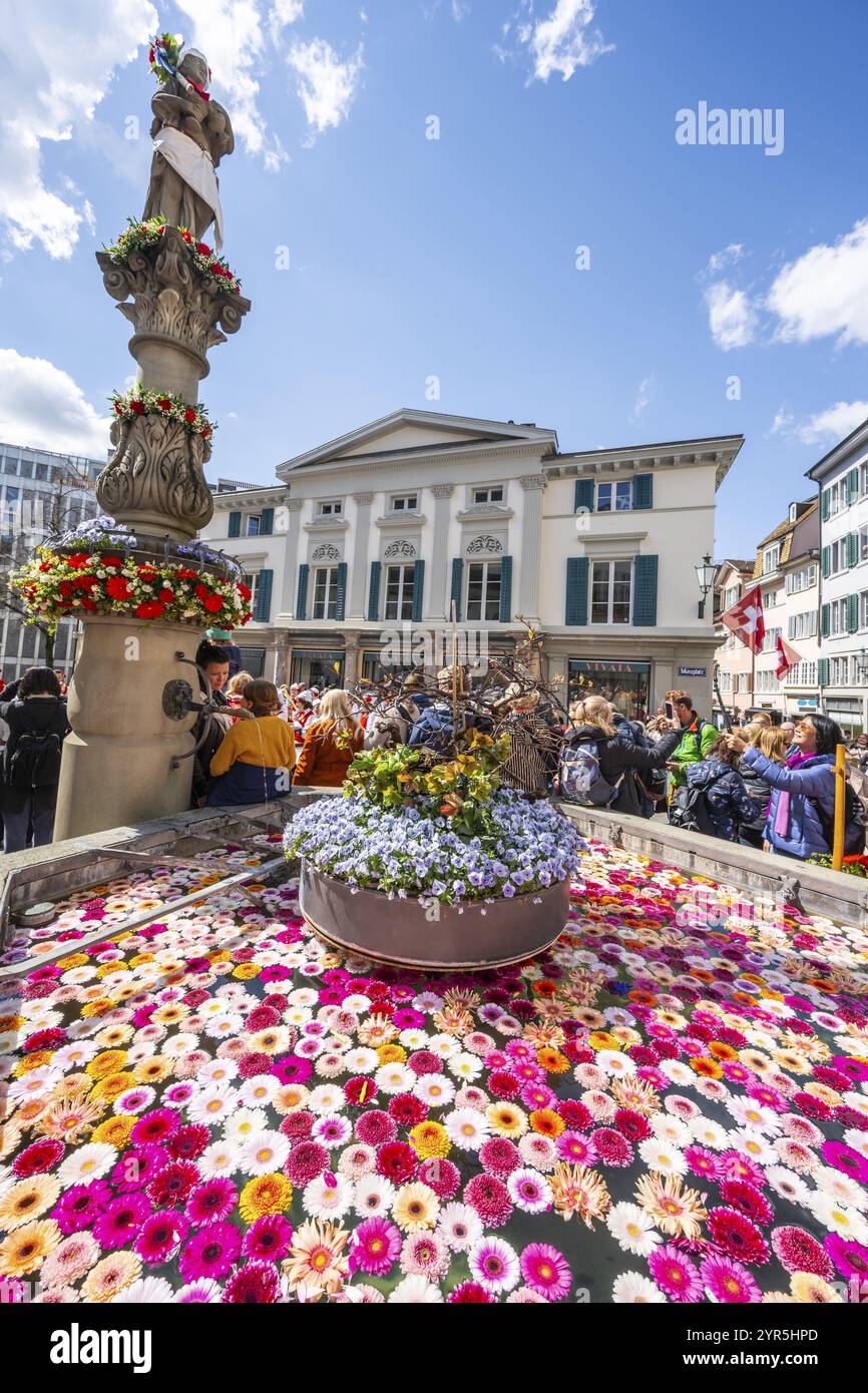 Central central square in zurich hi-res stock photography and images ...
