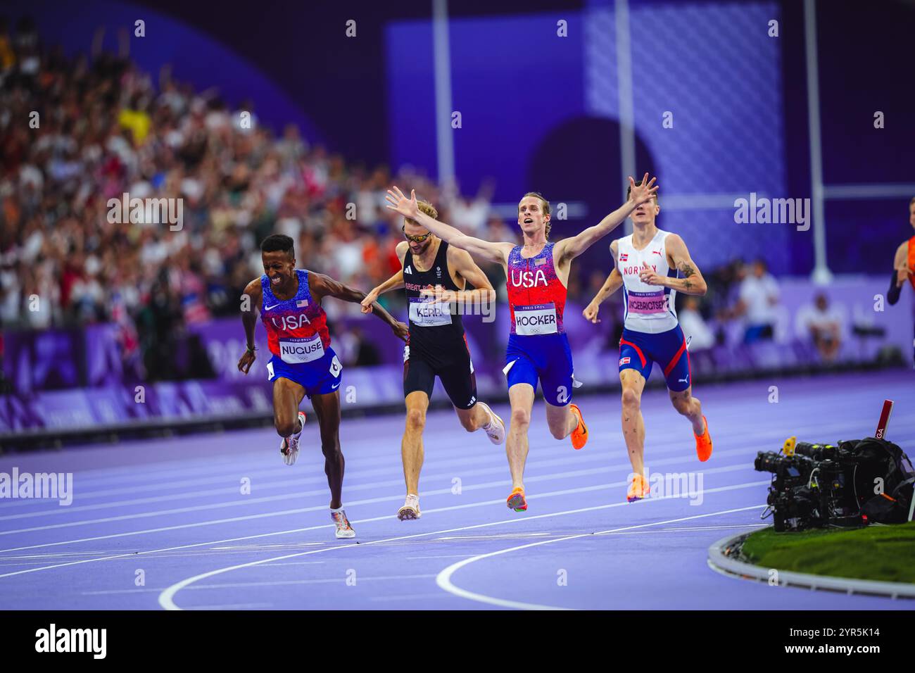 Cole Hocker winning in the 1500 meters at the Paris 2024 Olympic Games ...
