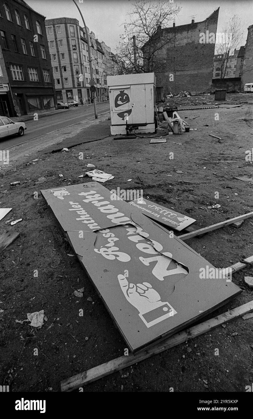 Berlin dish Black and White Stock Photos & Images - Alamy