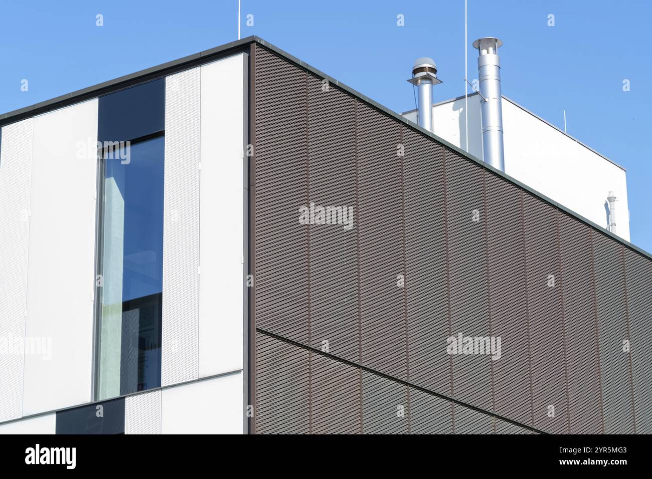 Facade of an modern large house, wall with windows Stock Photo - Alamy