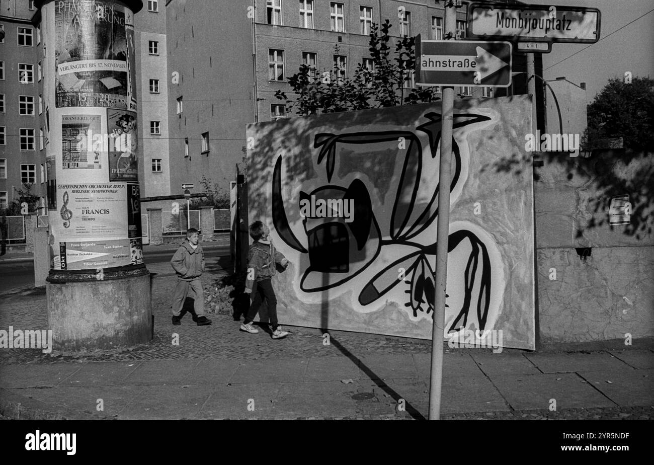 Germany, Berlin, 20 October 1991, graffiti on a wall, Oranienburger ...