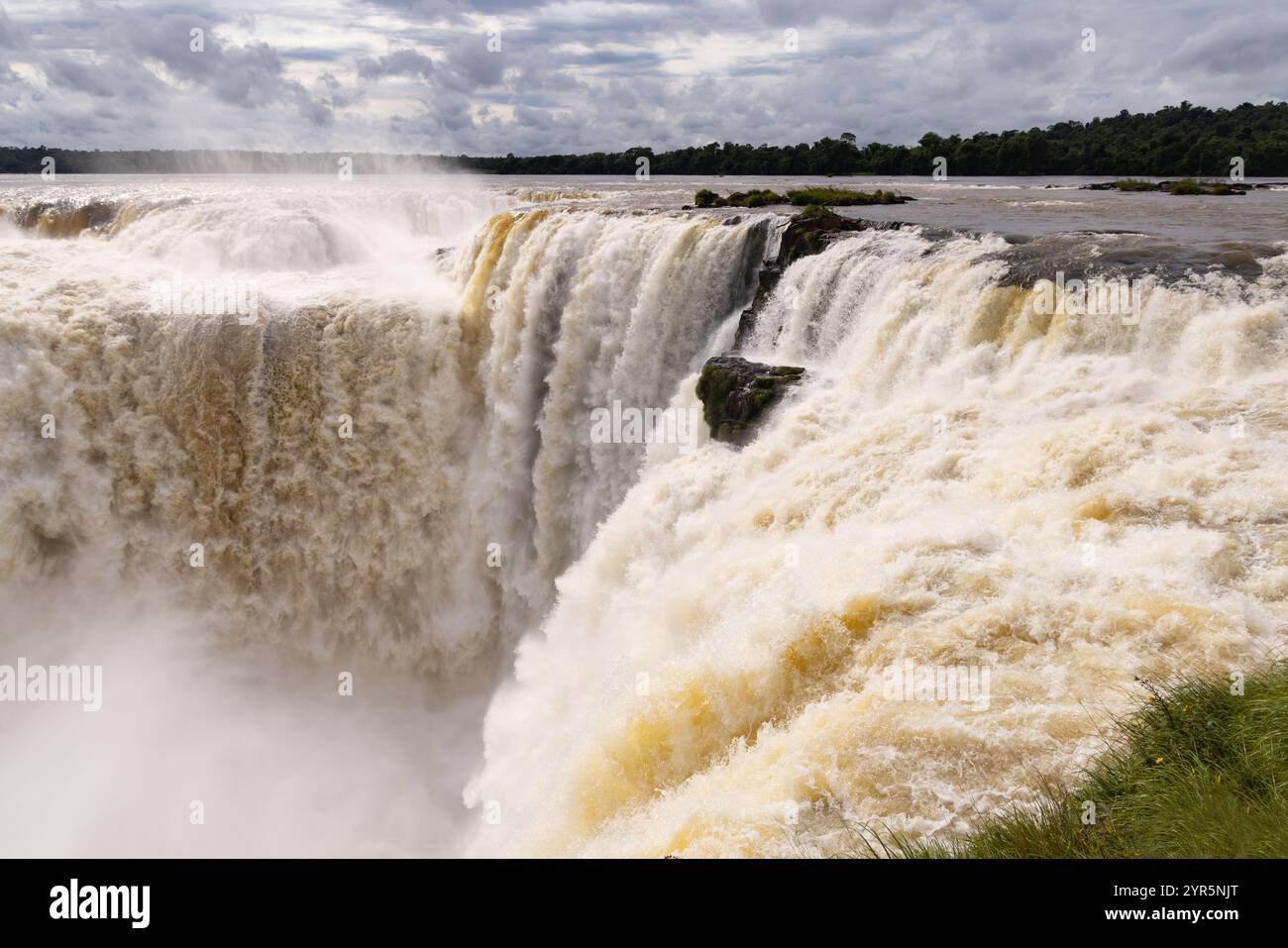 Devils Throat Iguazu Falls Argentina side; highest point of the falls ...