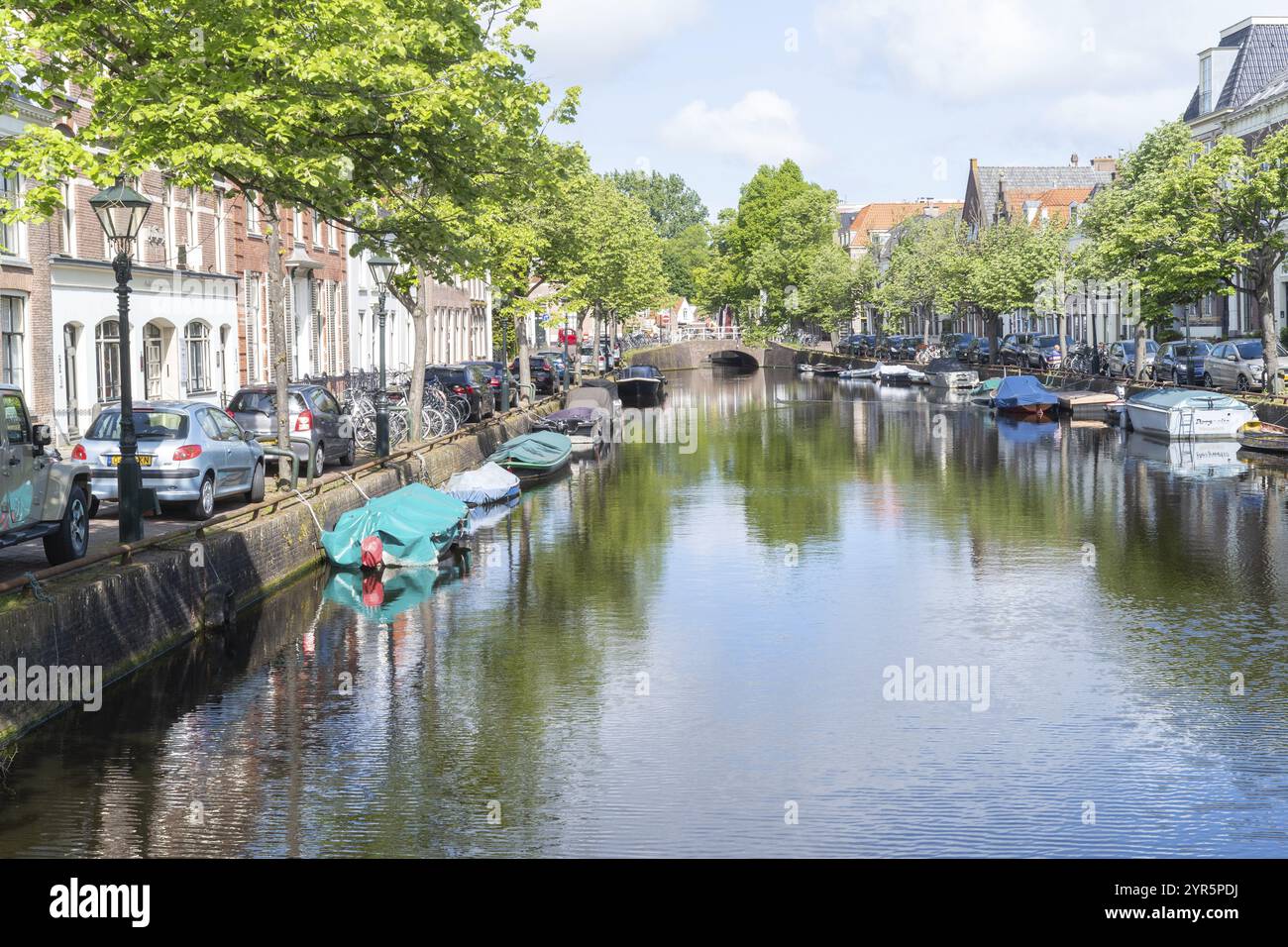 Dutch town, houses on a canal Stock Photo - Alamy