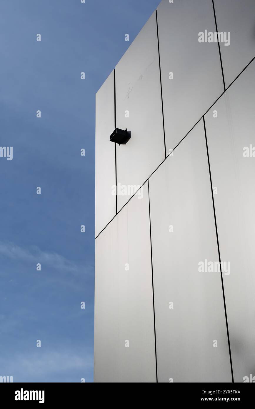 Modern facade without windows Stock Photo - Alamy