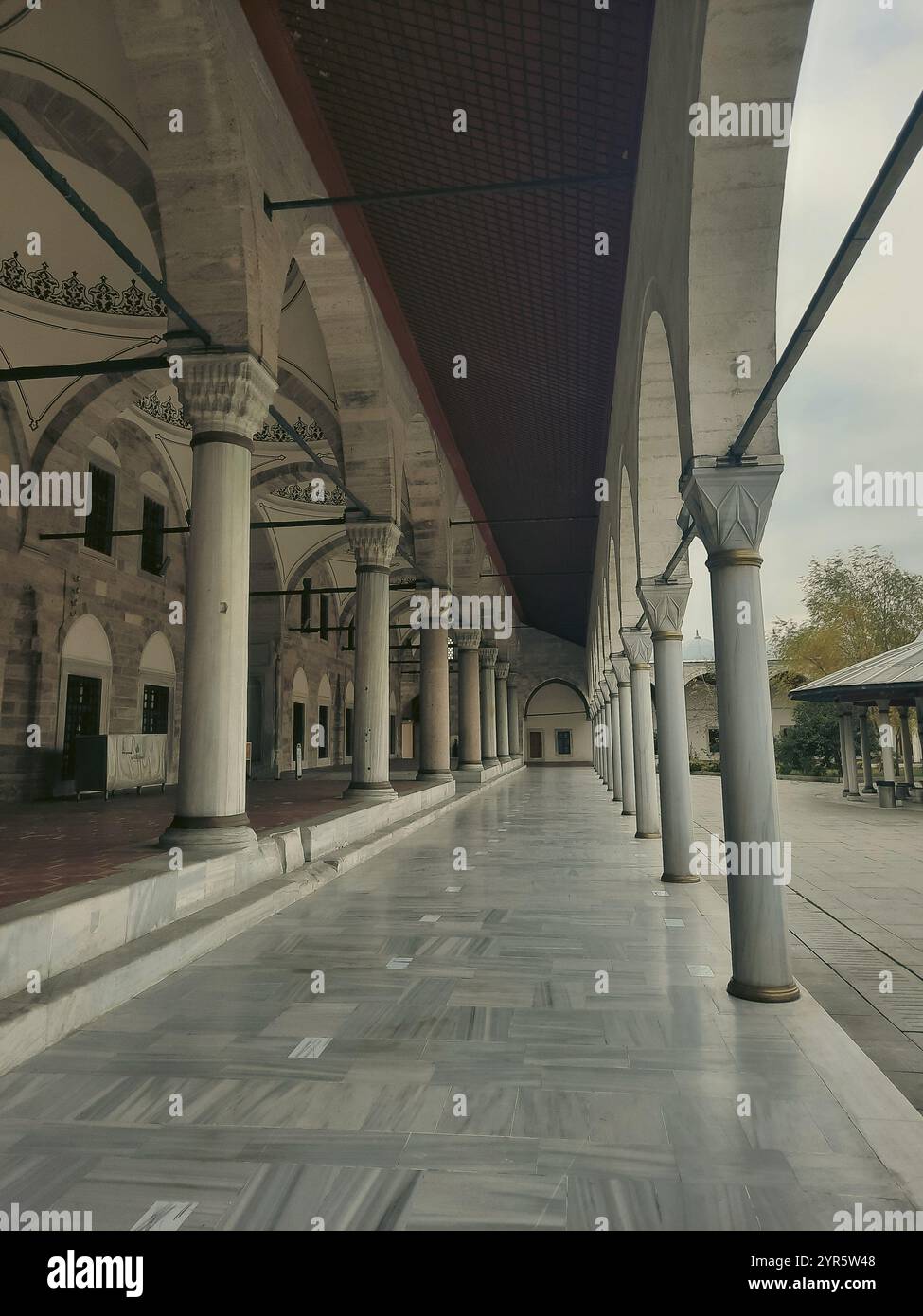 Mosque flooring hi-res stock photography and images - Alamy
