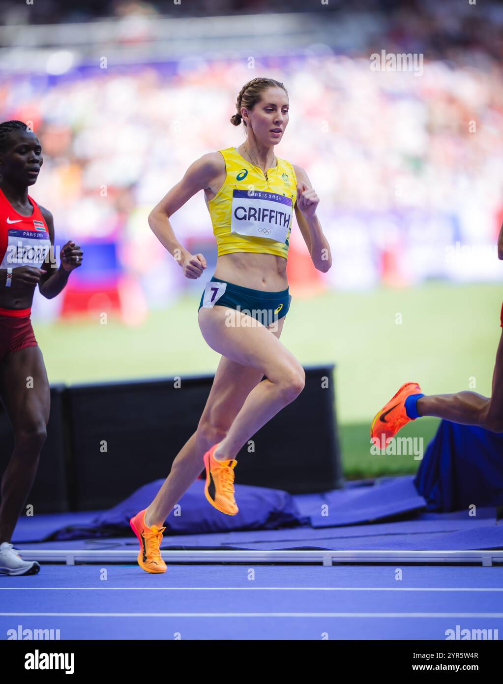 Georgia Griffith participating in the 1500 meters at the Paris 2024 ...