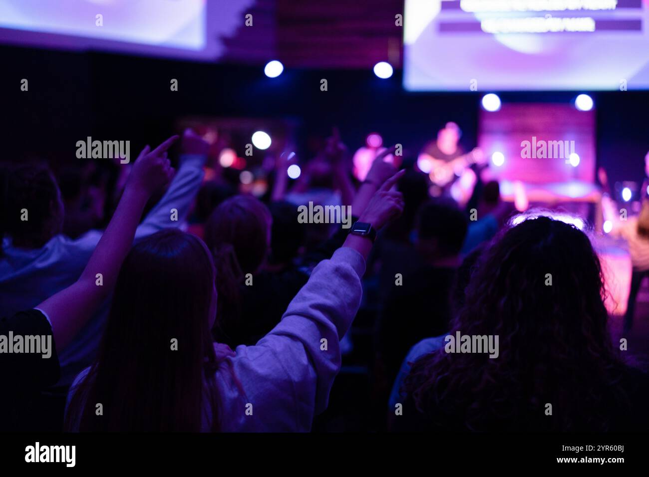 Christian hands worshipping hi-res stock photography and images - Alamy