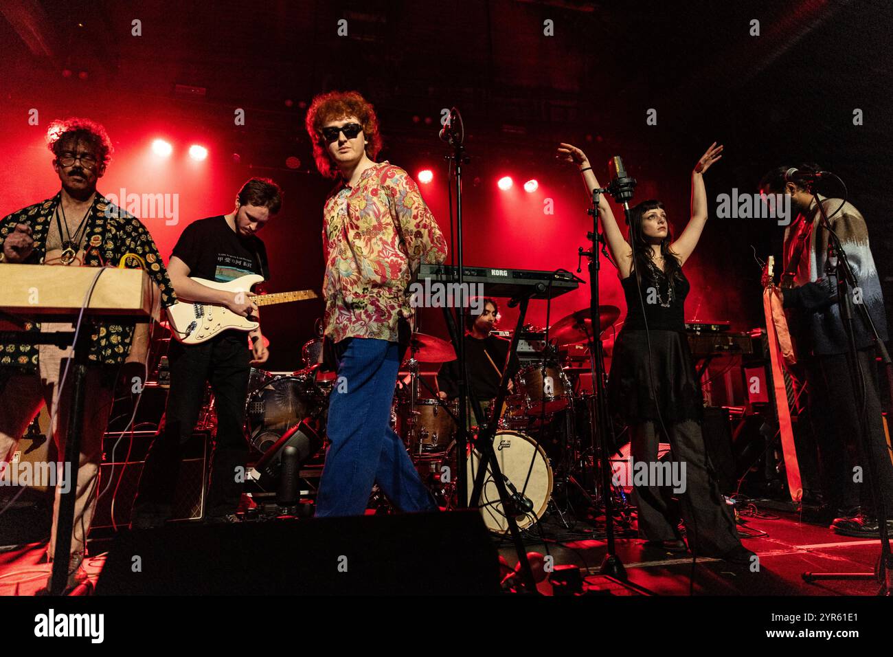 Mandrake handshake 2024 hi-res stock photography and images - Alamy