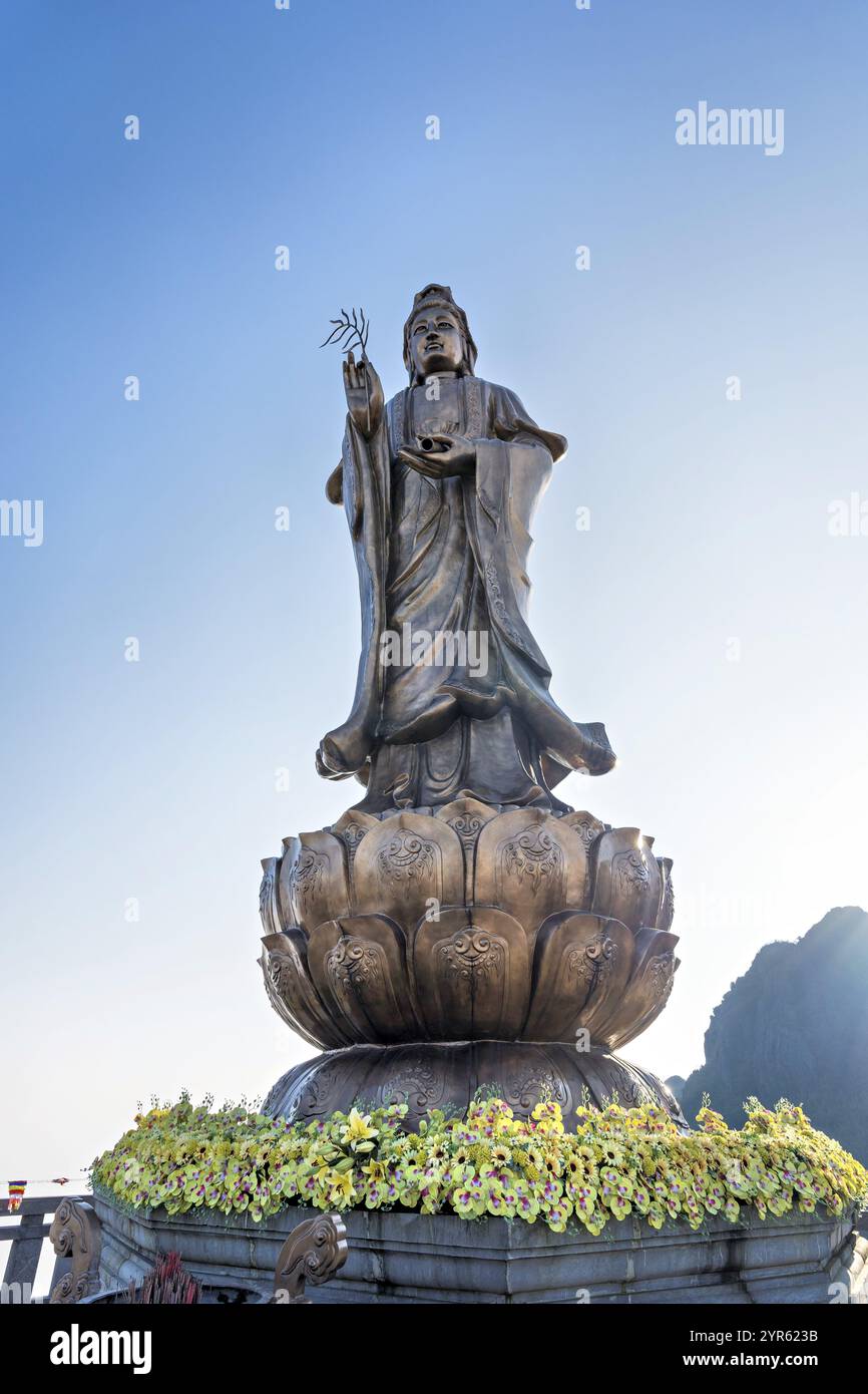 The bronze statue of the goddess Guan Yin on the summit of Fansipan in ...