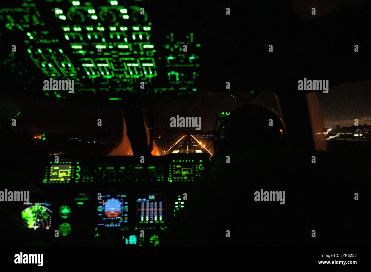 A C-17 Globemaster III assigned to the 3rd Airlift Squadron approaches ...