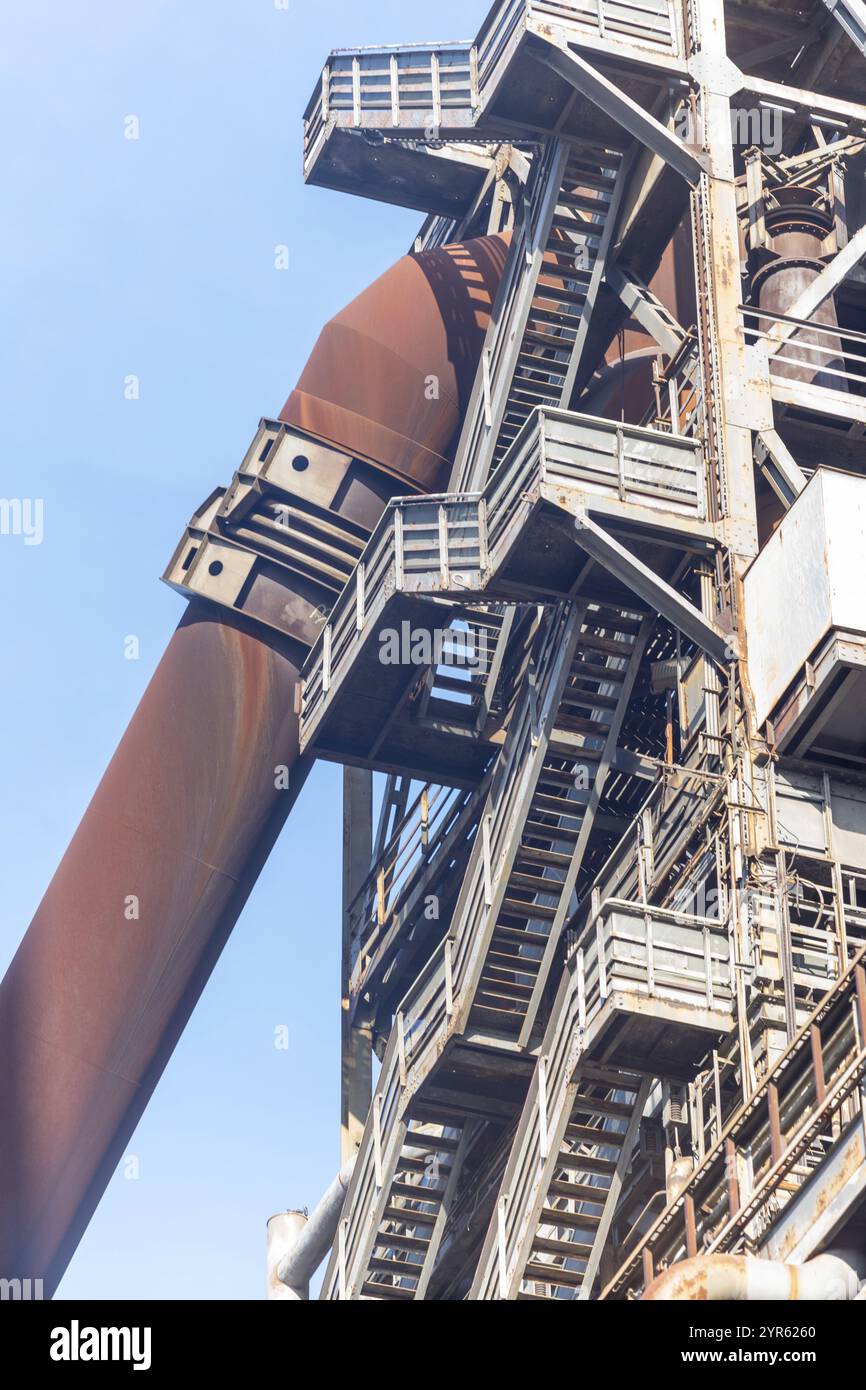 Steel beams girders hi-res stock photography and images - Alamy