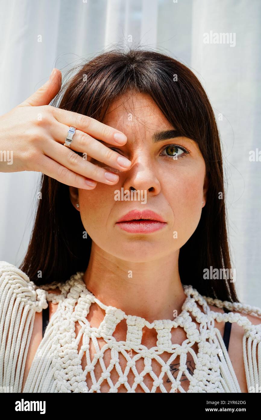 Tulle drape hi-res stock photography and images - Alamy