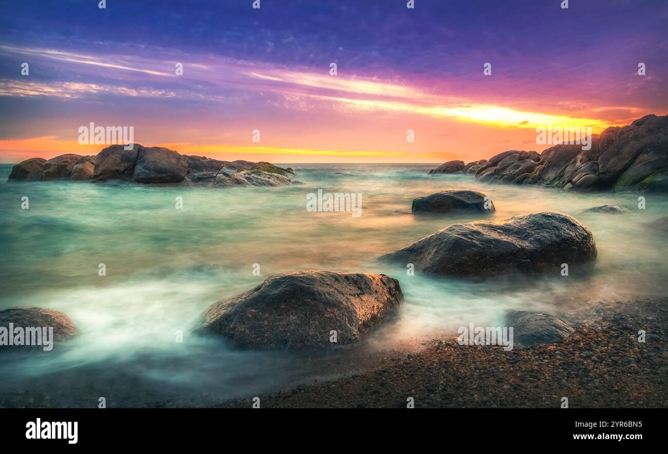 Closeup sunset sea waves hi-res stock photography and images - Alamy