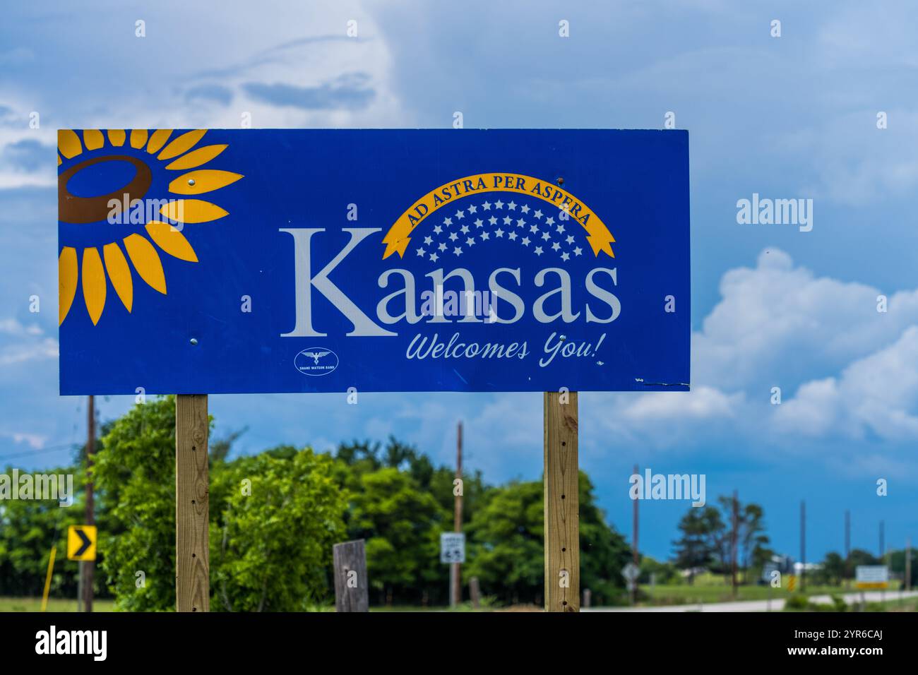 Welcome kansas highway sign hi-res stock photography and images - Alamy