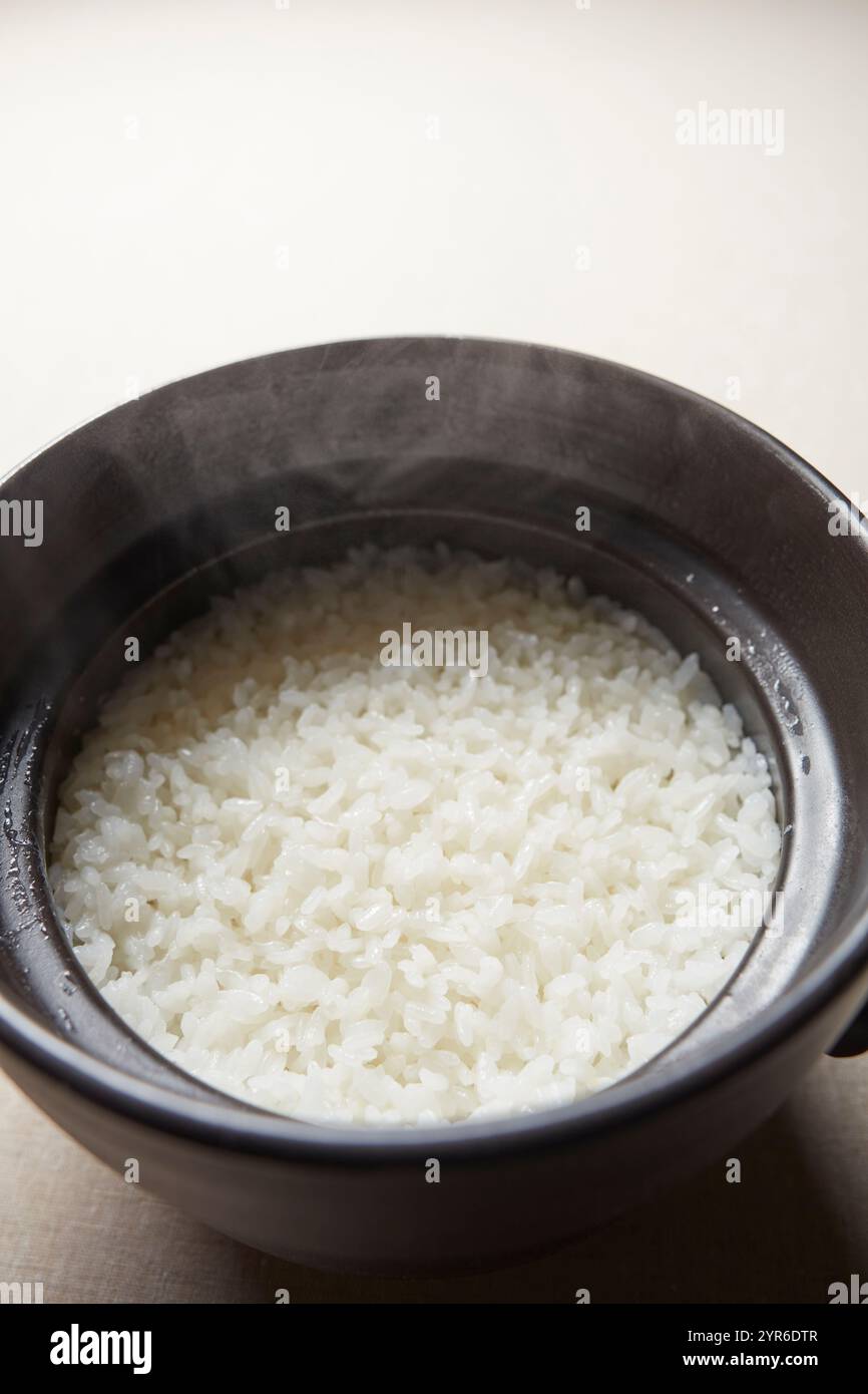 Pots of rice hi-res stock photography and images - Alamy