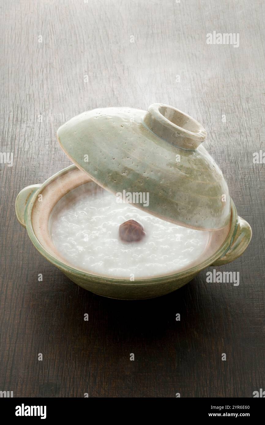 Okayu (rice gruel Stock Photo - Alamy
