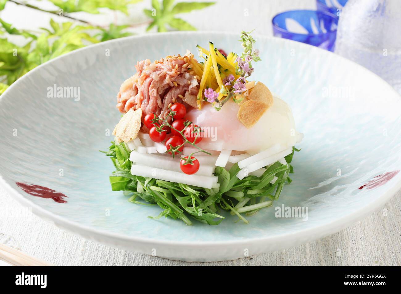 Kuroge Wagyu shabu yukke Stock Photo - Alamy