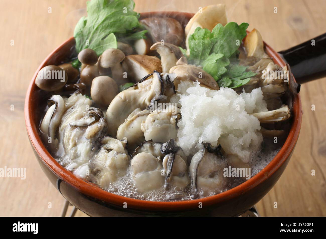 Oyster pot hi-res stock photography and images - Alamy