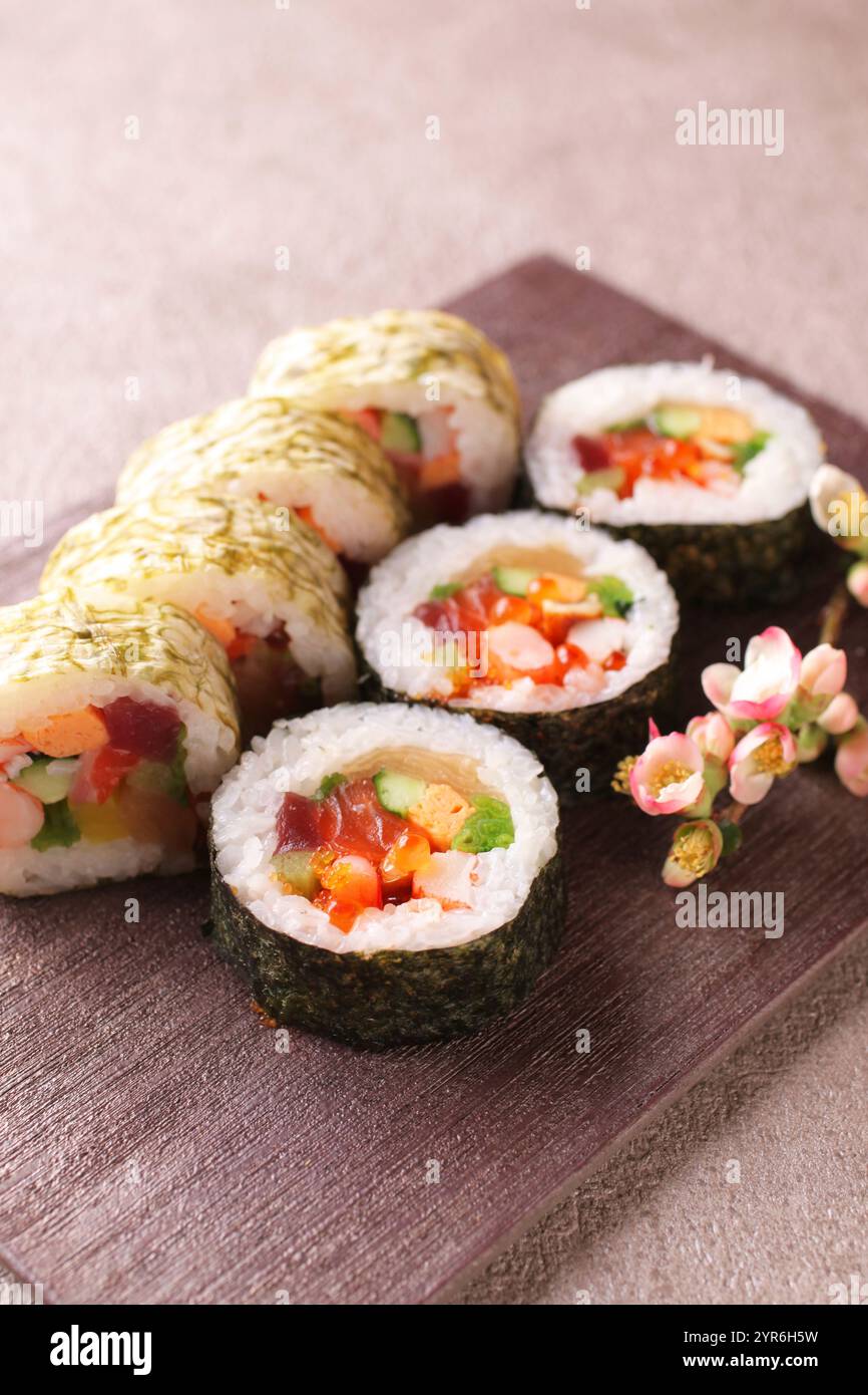 Four sushi rolls hi-res stock photography and images - Alamy