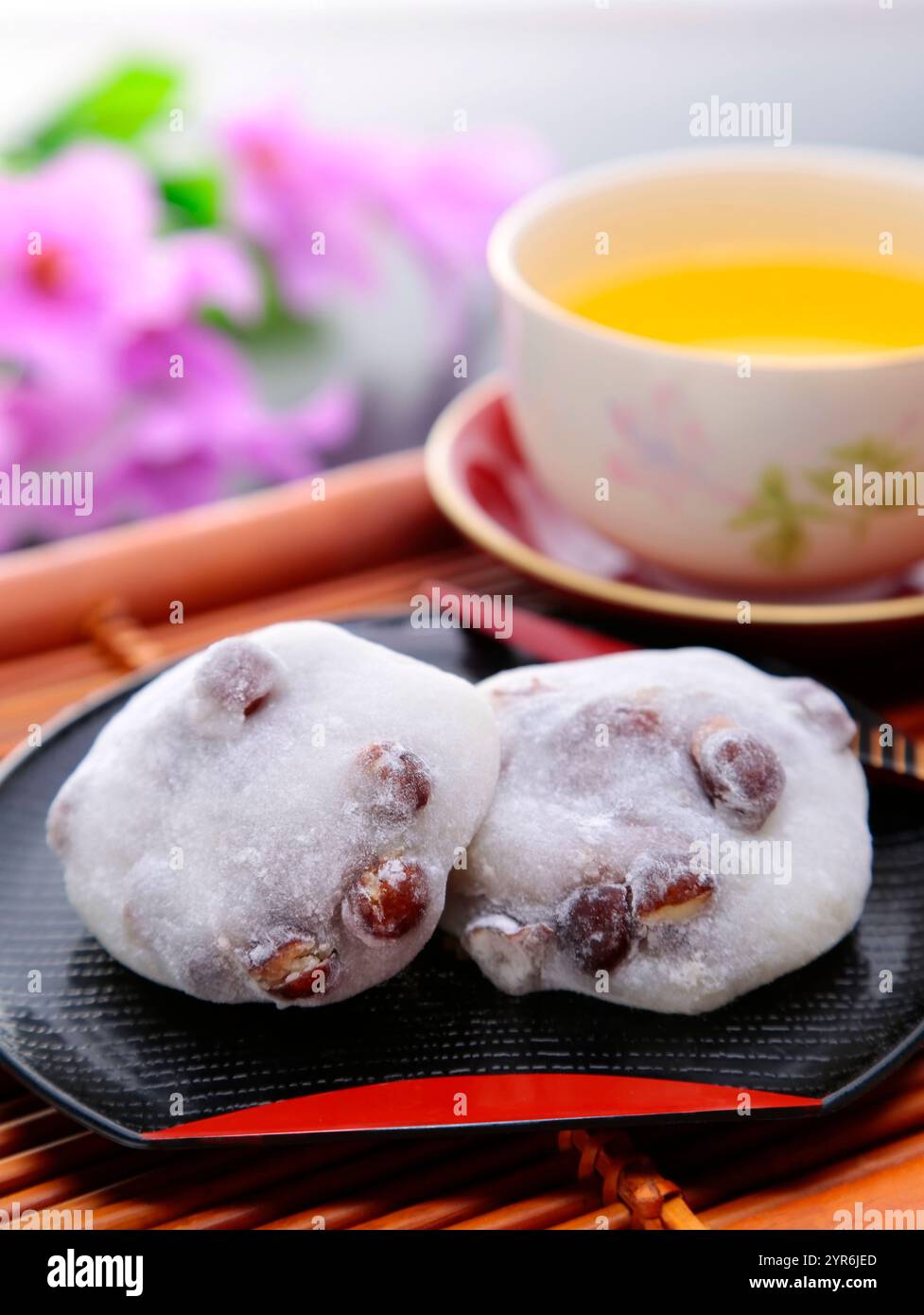 Red bean daifuku hi-res stock photography and images - Alamy
